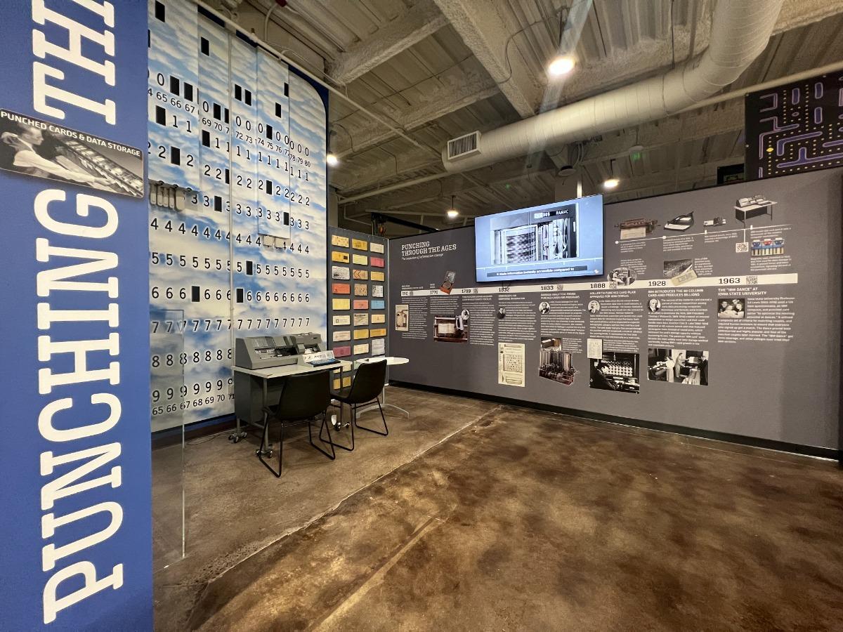 Punchcard Machine Demo at CMoA | Creative Loafing